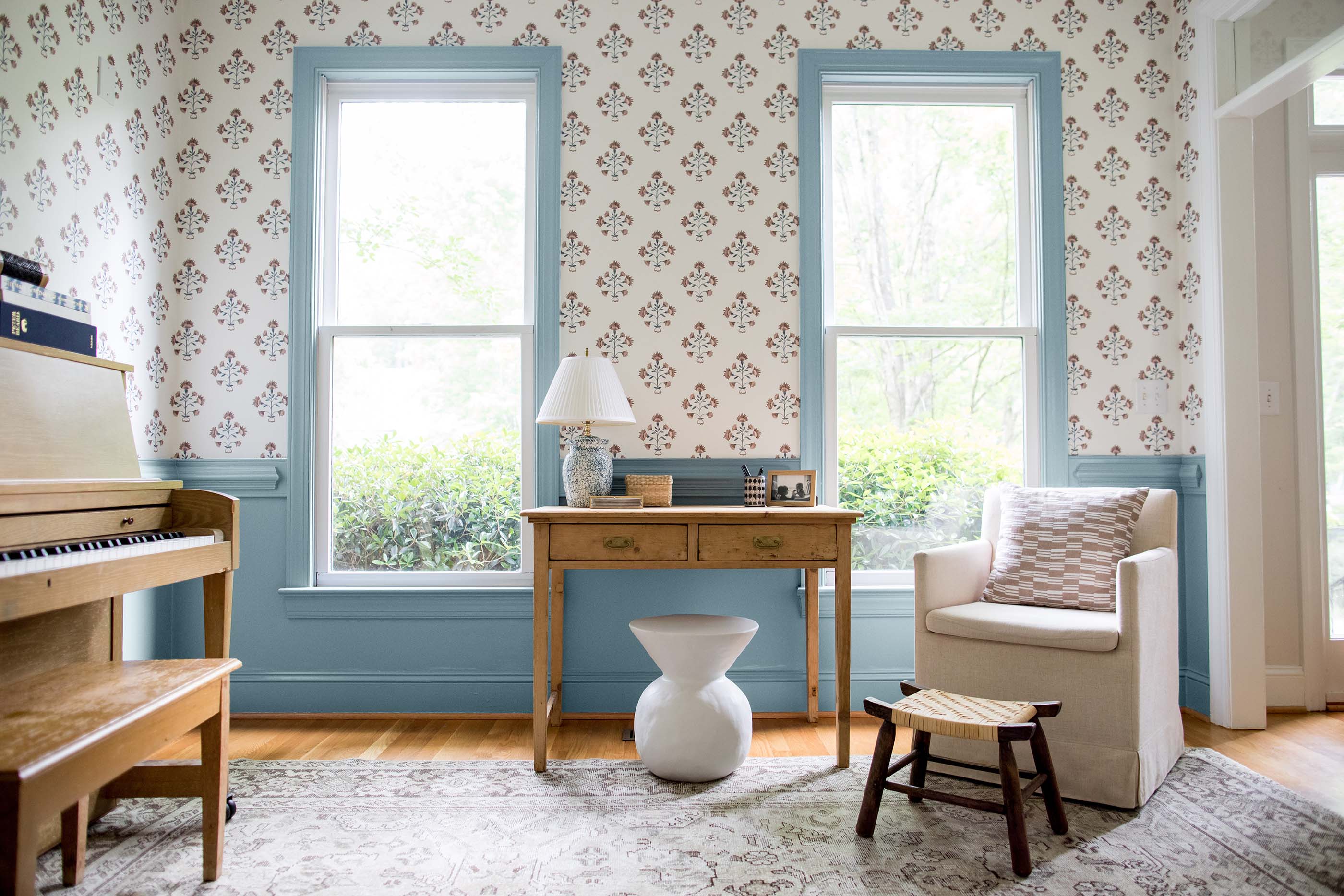 How to Bring in a Pop of Color with Painted Trim – Clare